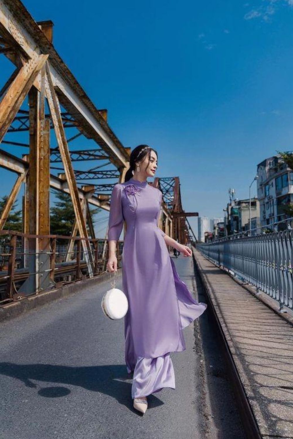 Áo dài cách tân nữ - Nét đẹp hiện đại của trang phục truyền thống - CHIC